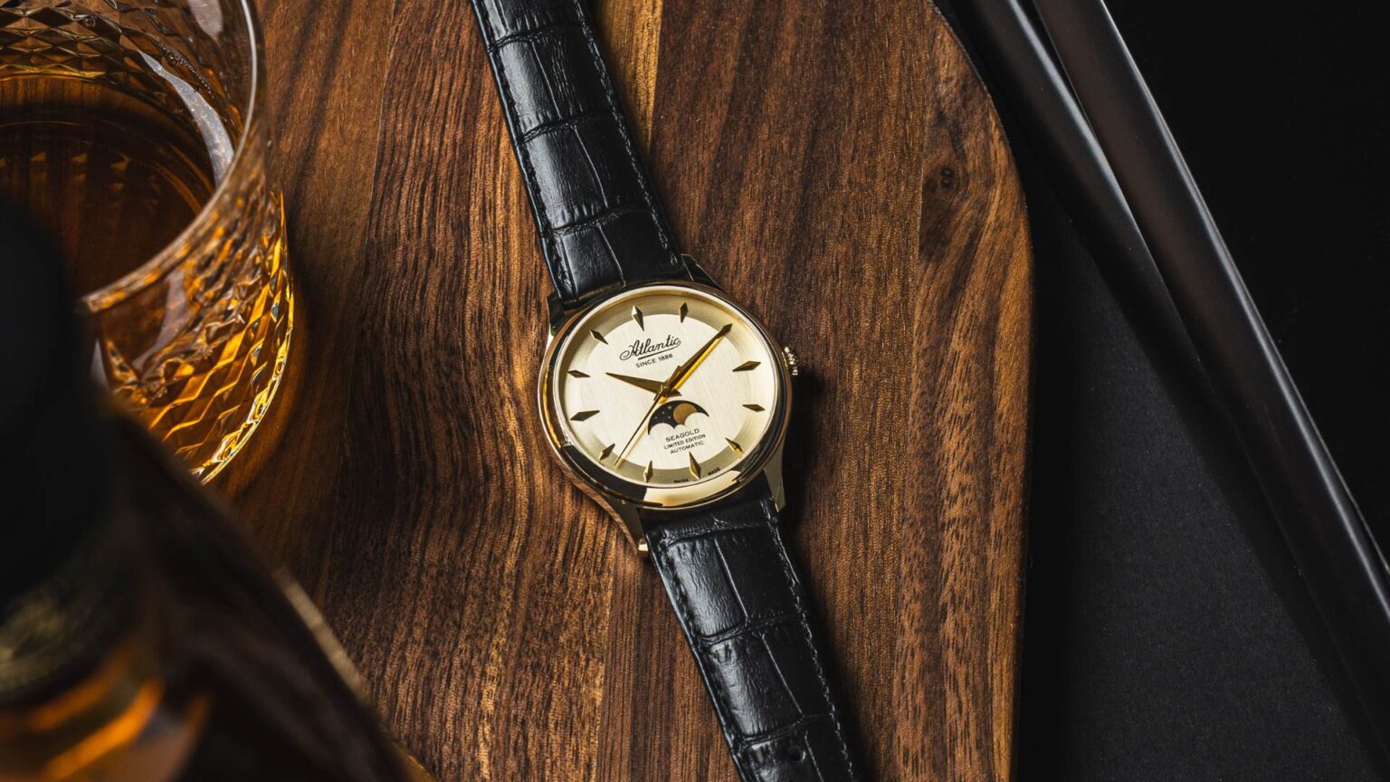 Atlantic Seagold Moonphase | Solid Gold | 135 Anniversary Limited ...